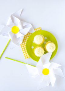 Daisy DIY Pinwheels by Lindi Haws of Love The Day