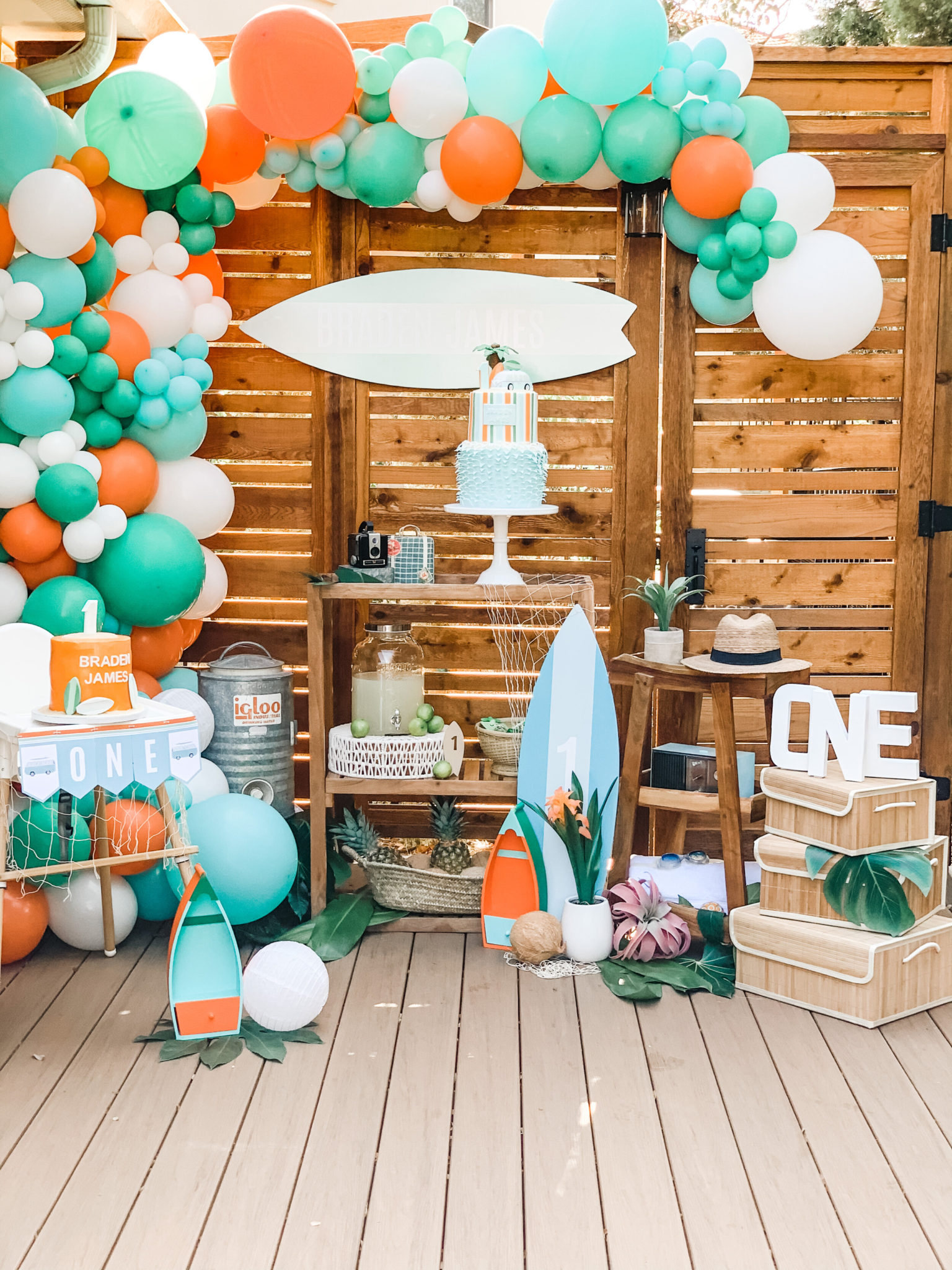 10 Favorite Summer 1st Birthday Party Ideas on Love the Day